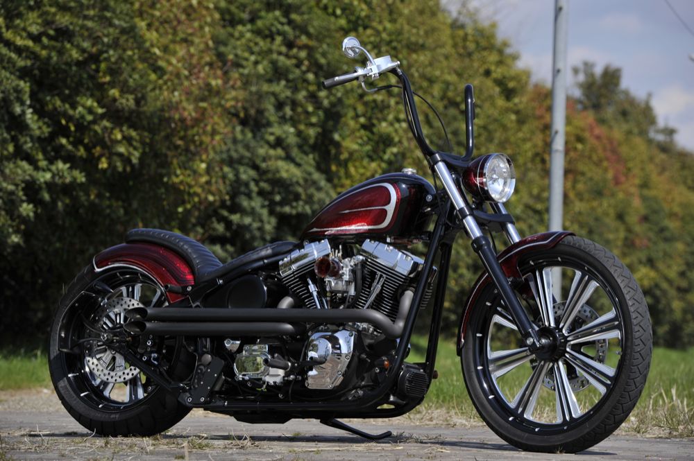 DecontCustoms: Custom Build Bikes