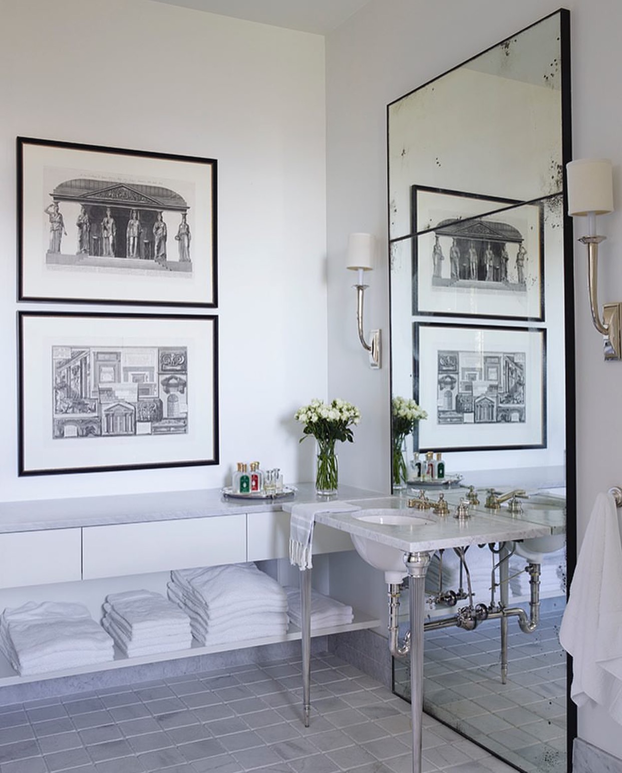 Content in a Cottage: Stunning Classical Bathroom