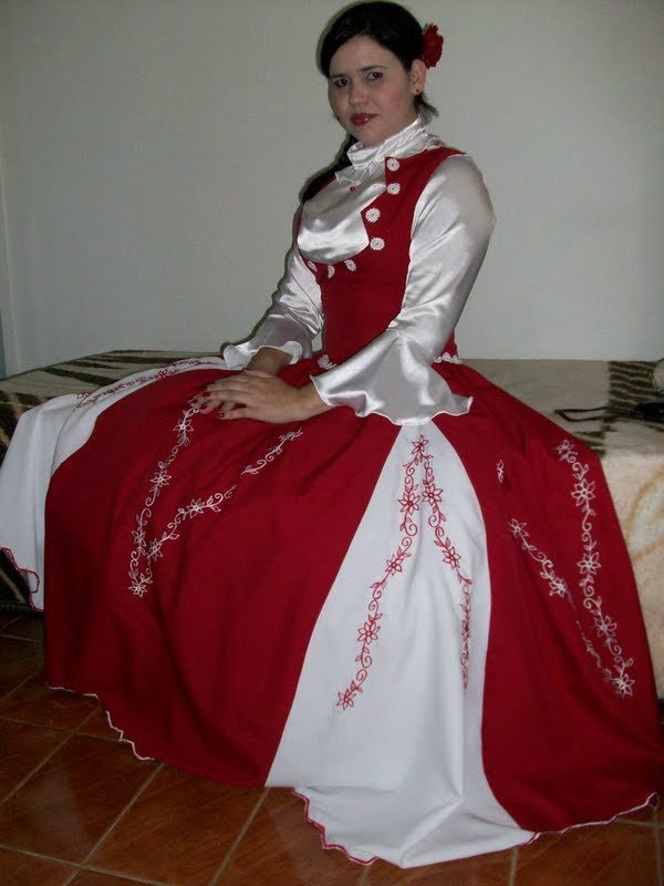 Eneri Confecções: Vestidos De Prenda