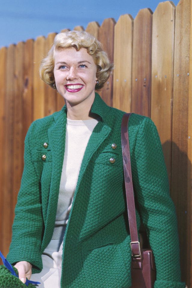 30 Wonderful Color Photographs of Doris Day, America’s Box-Office ...