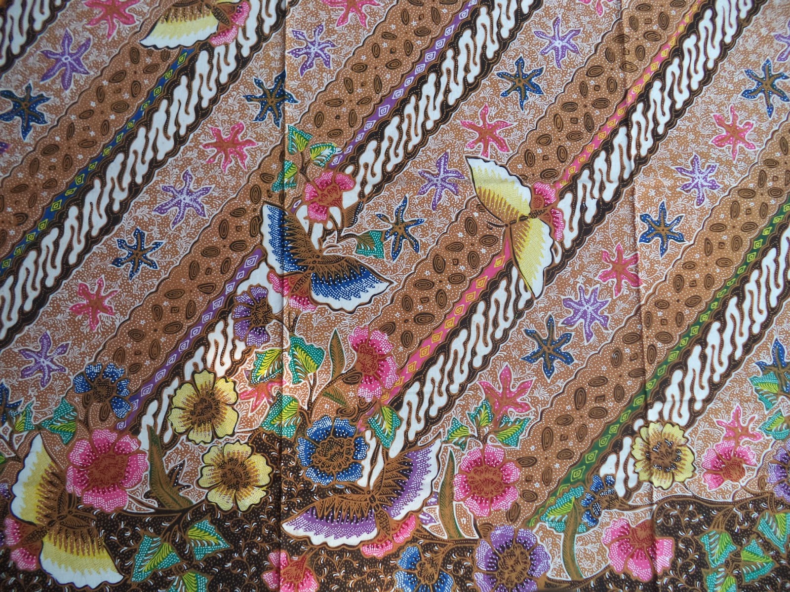 Batik Tulis Pekalongan 01 | Batik Famoli Indonesia