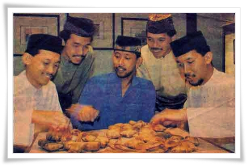 .chedinsphere.: Anak-anak Sidek: Dari Kanchong Darat ke persada pentas ...