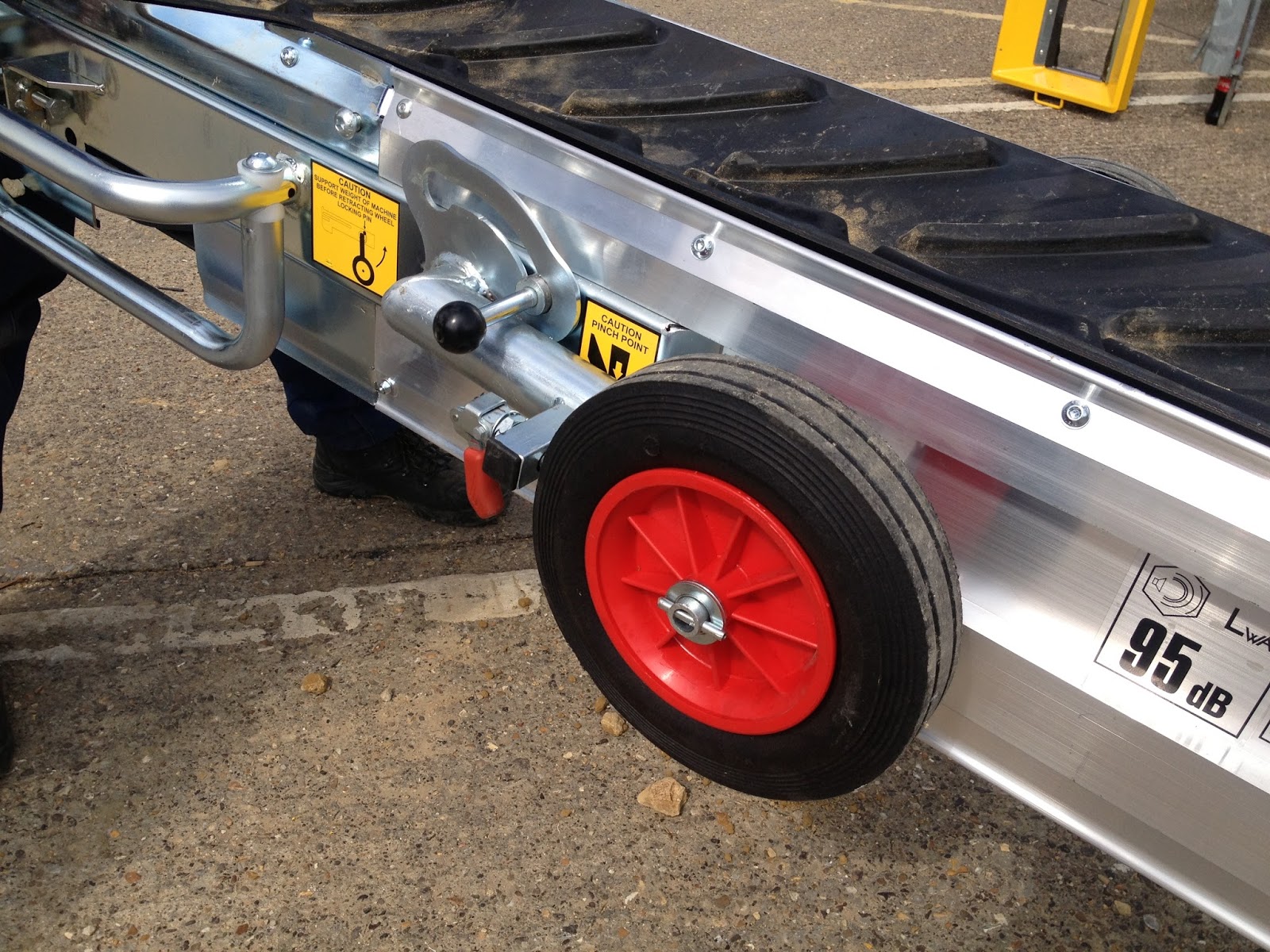 Mace Industries: Introduction to the new shape Shifta Portable Conveyor