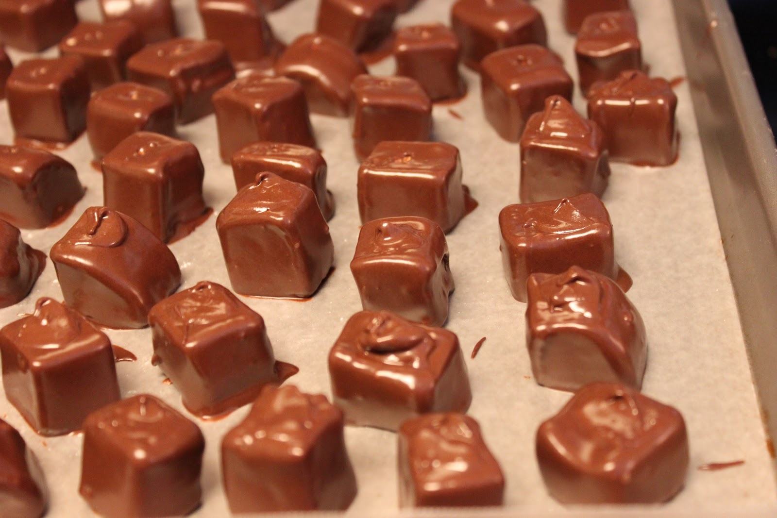 Megsiemay Makes: Chocolate Covered Spice-mallows