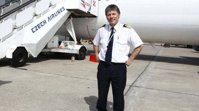 Bruce Dickinson Forever: Pilot Profile: Captain Bruce Dickinson