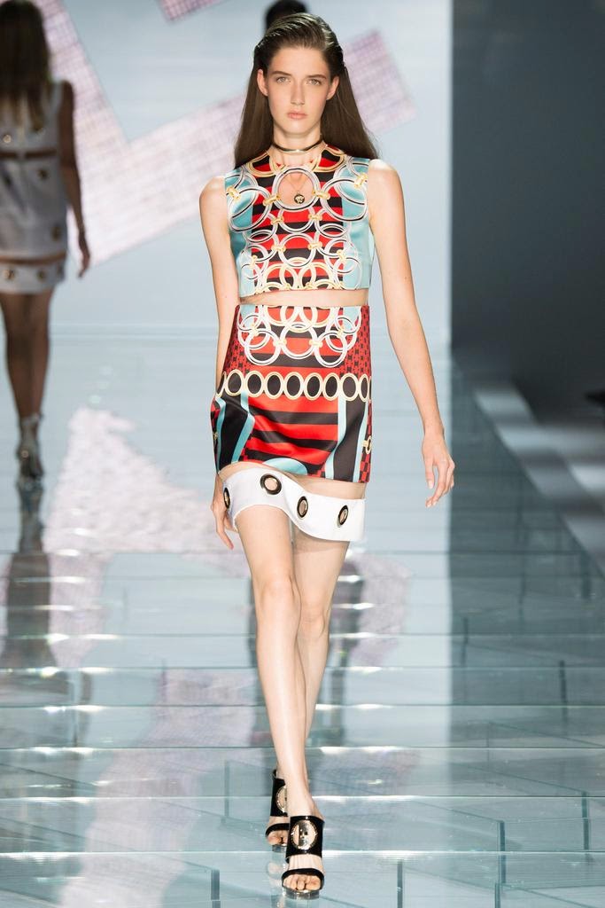 Nicola Loves. . . : The Collections: Versace Spring 2015