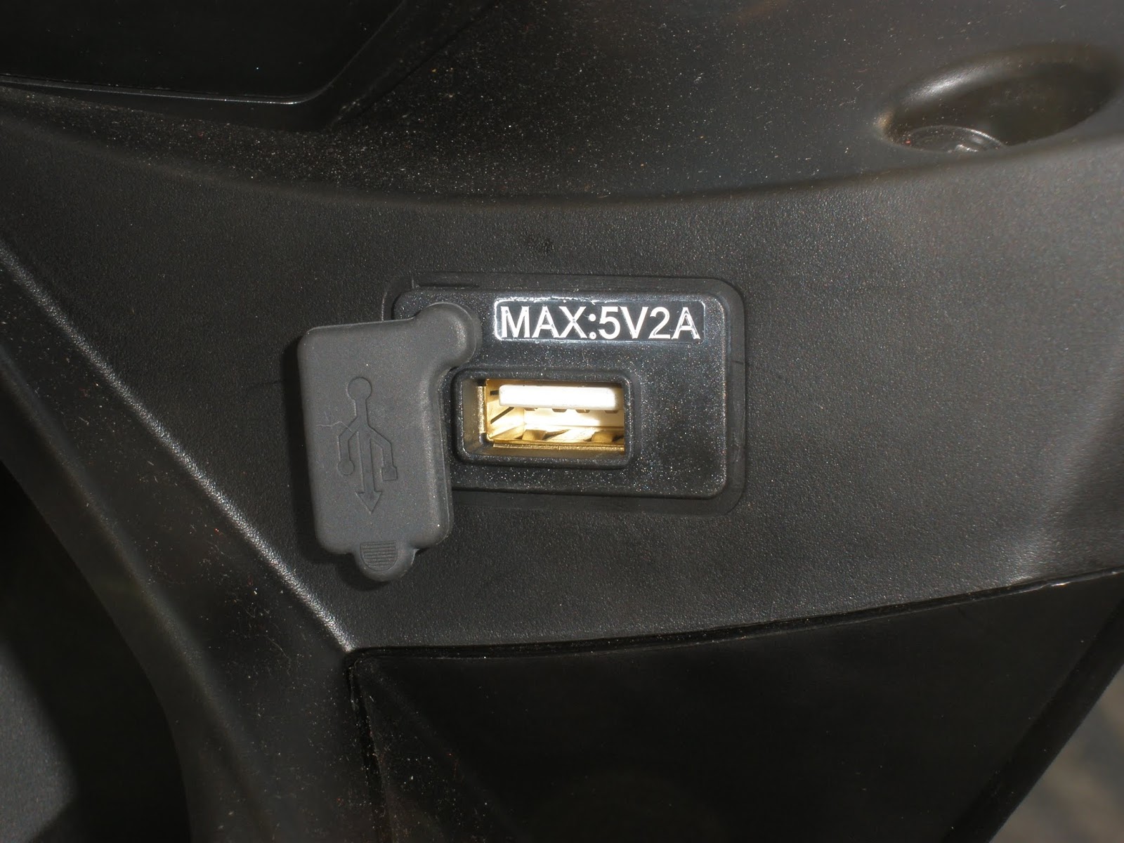 ツーリングには欠かせない装備