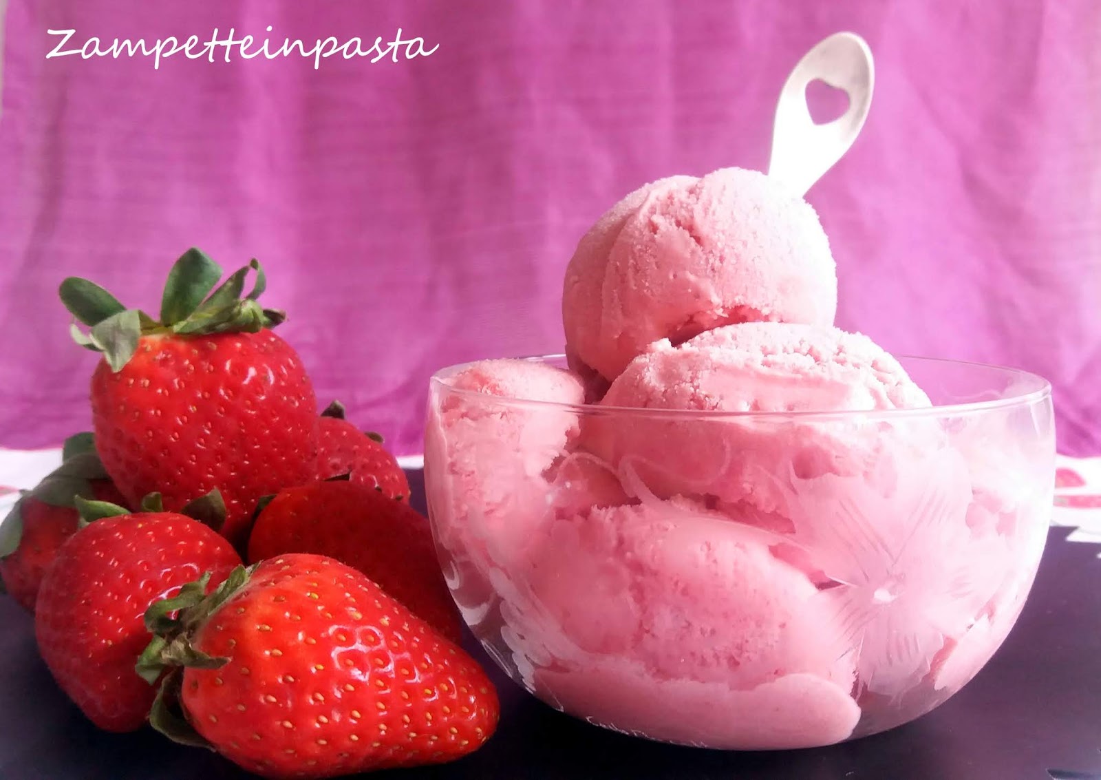 GELATO DI FRAGOLE | ZAMPETTE IN PASTA