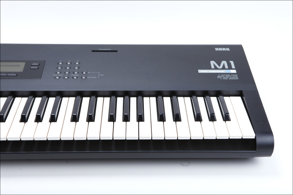 MATRIXSYNTH: Korg M1 keyboard/workstation SN 095046