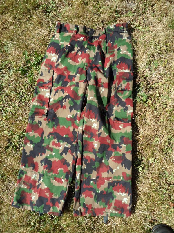 Four Bees: Swiss M/83 Alpenflage Leibermuster, Pants, Shirt, Hat, and ...