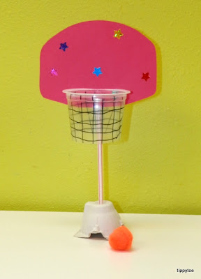 Tippytoe Crafts: Mini Basketball Hoop