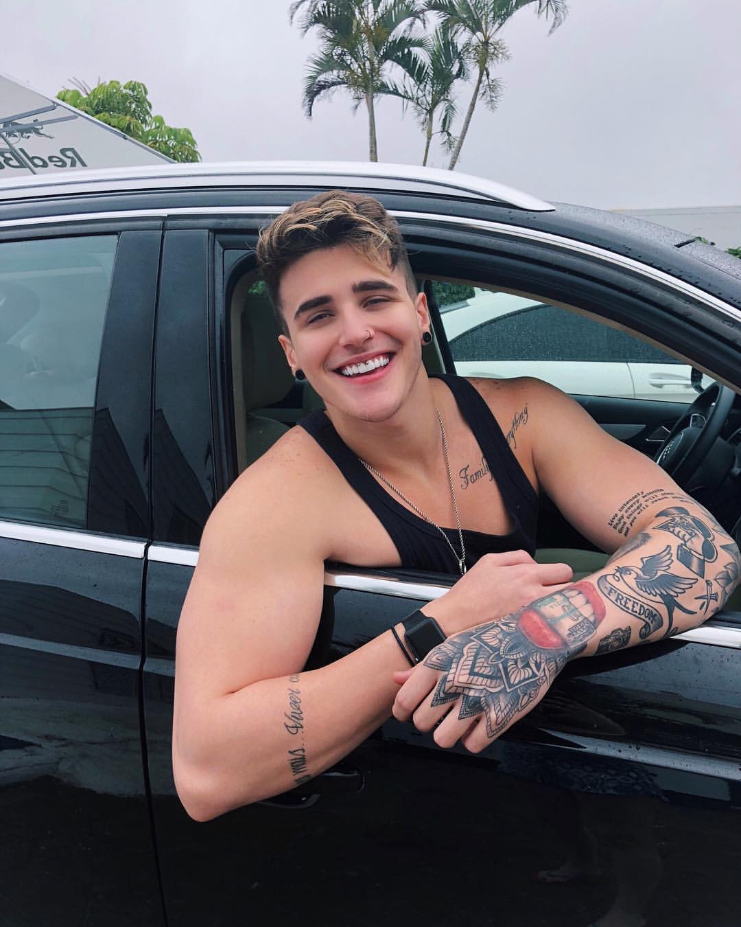 Lovely Boys: Alex Mapeli