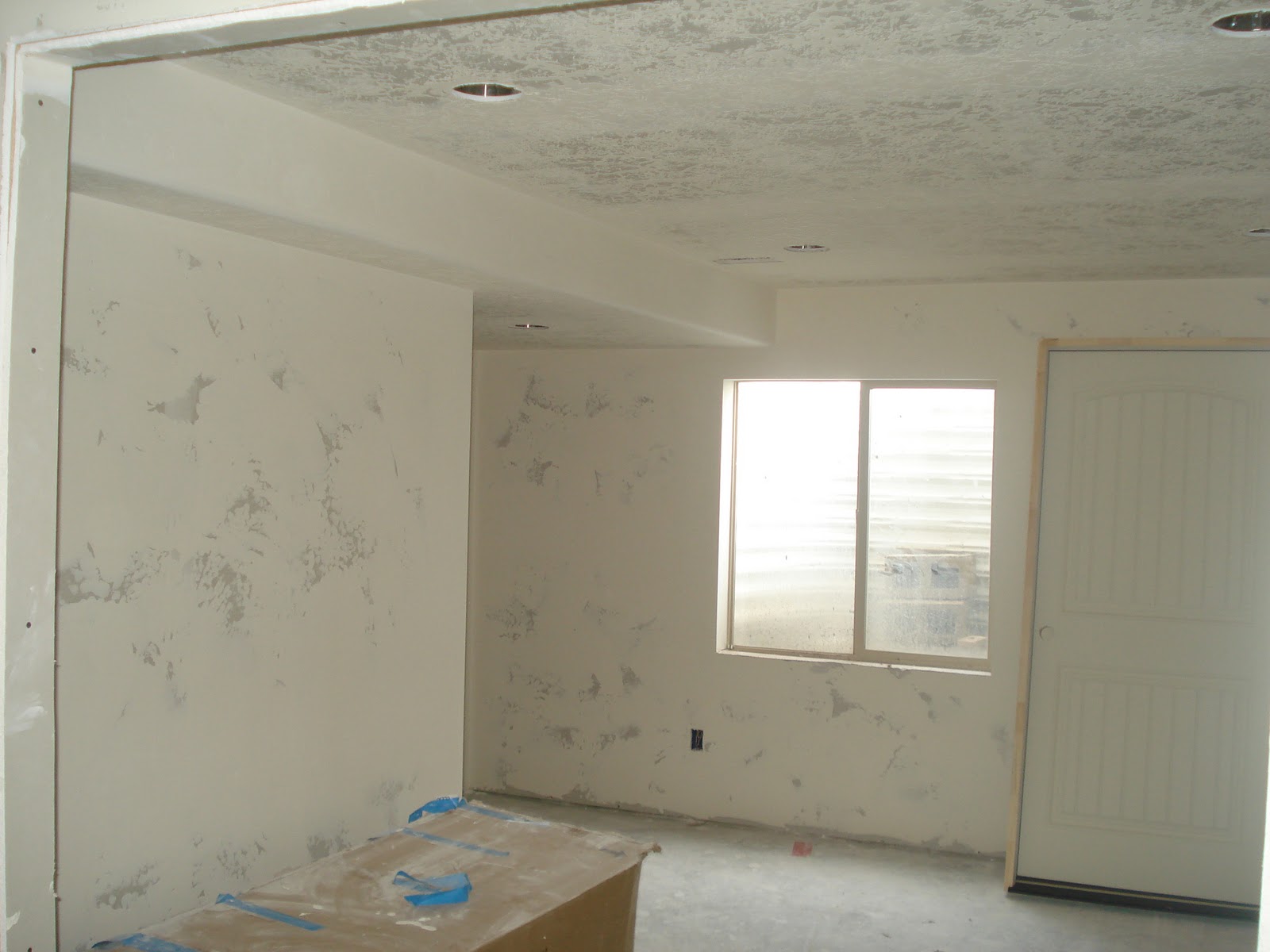 Do it Yourself Duo: Basement job 6...drywall and texture