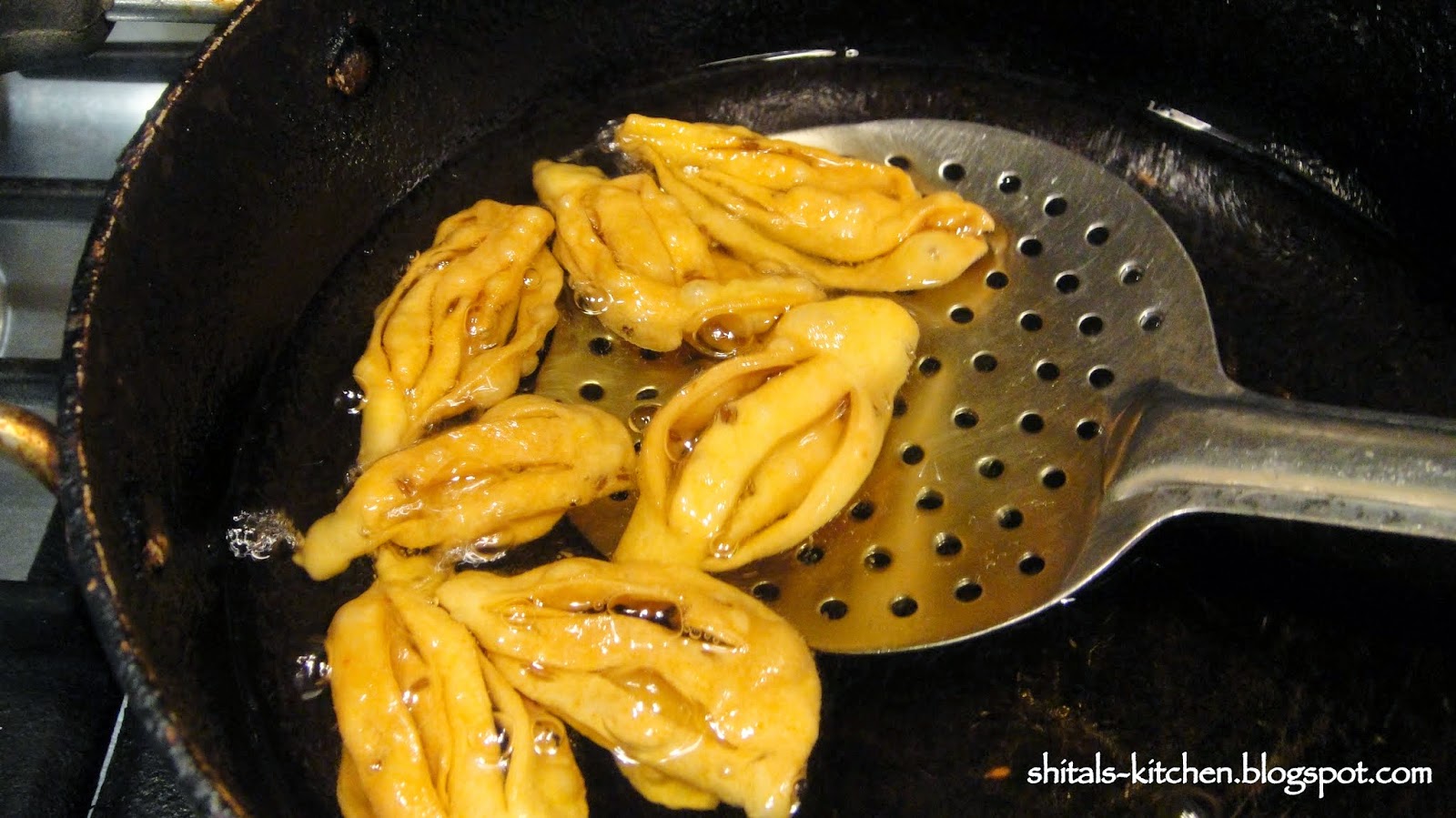 Shital's-Kitchen: Champakali Lanterns