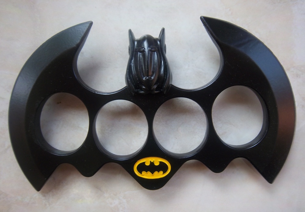 Screame Online Shop: Knuckle Bat Man