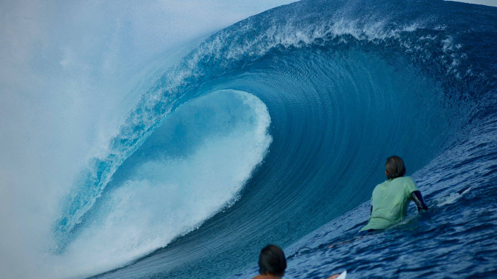 Comienza la temporada en Teahupoo
