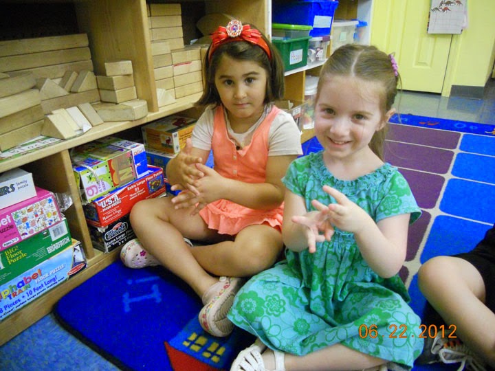 Children Learning Reading Why Should Children Learn American Sign children-learning-reading-why-should-children-learn-american-sign