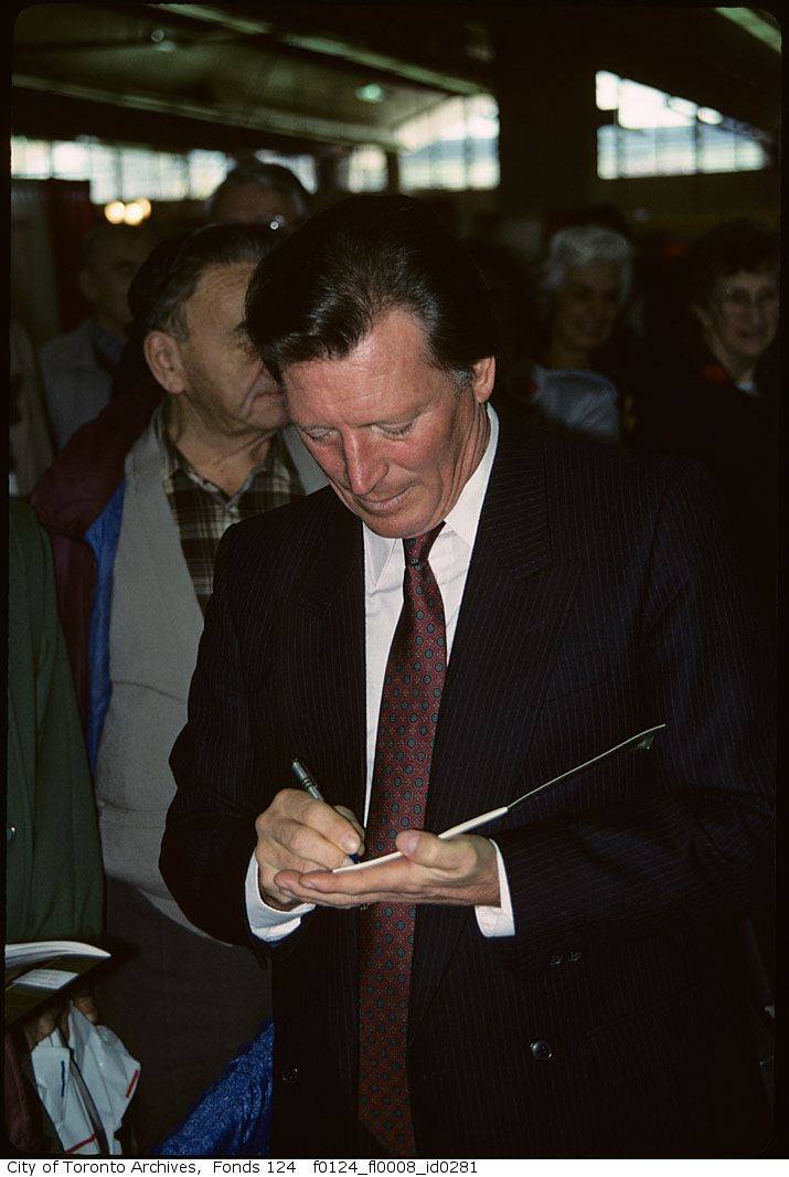 Coronation Street Blog: Corrie photos revealed from City of Toronto ...