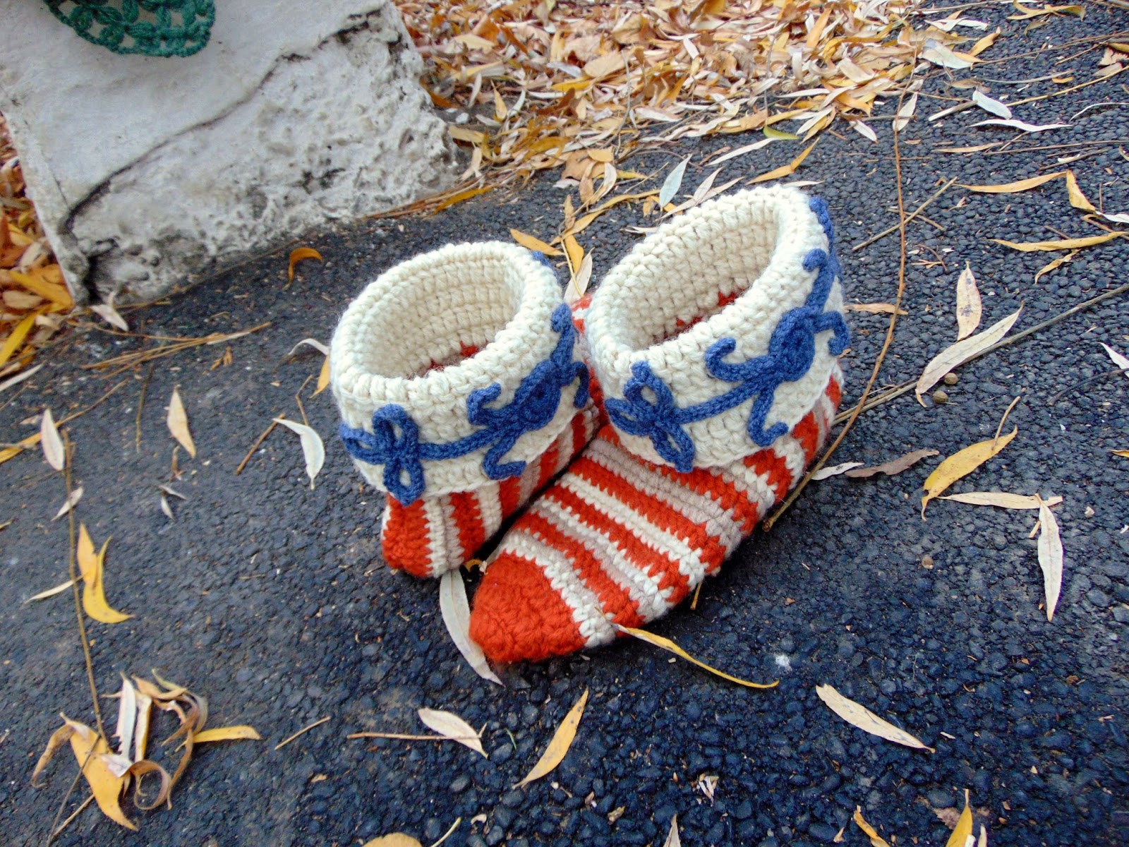 Floare de Lumina: botosei crosetati - sosete crosetate / tricotate ...