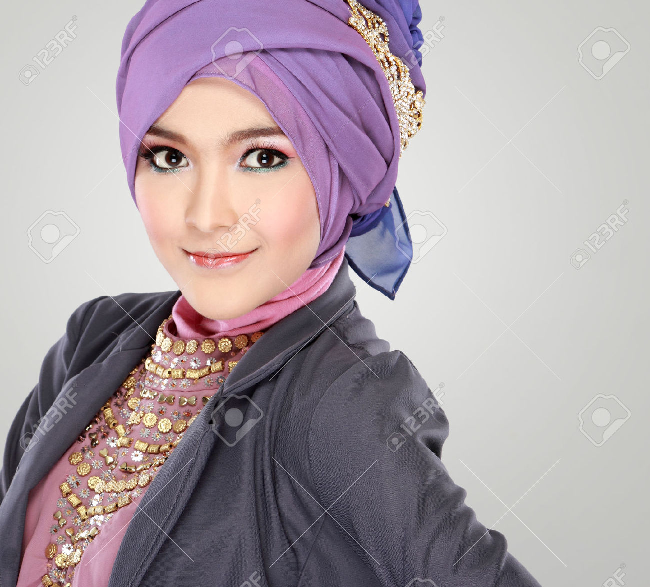 Tren Gaya 91+ Model Hijab Fashion