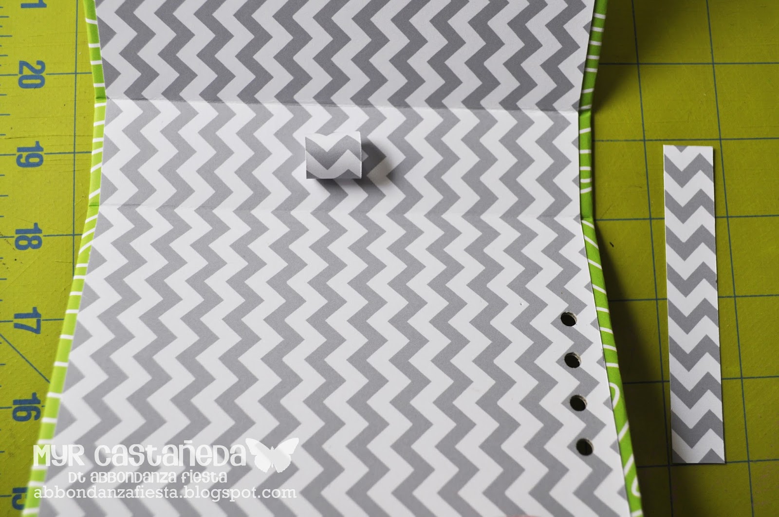 Tutorial Libreta con pluma | Abbondanza Fiesta - Papel para Scrapbook en México