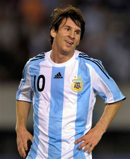 Michael Jordan: Lionel Messi Laughing Images