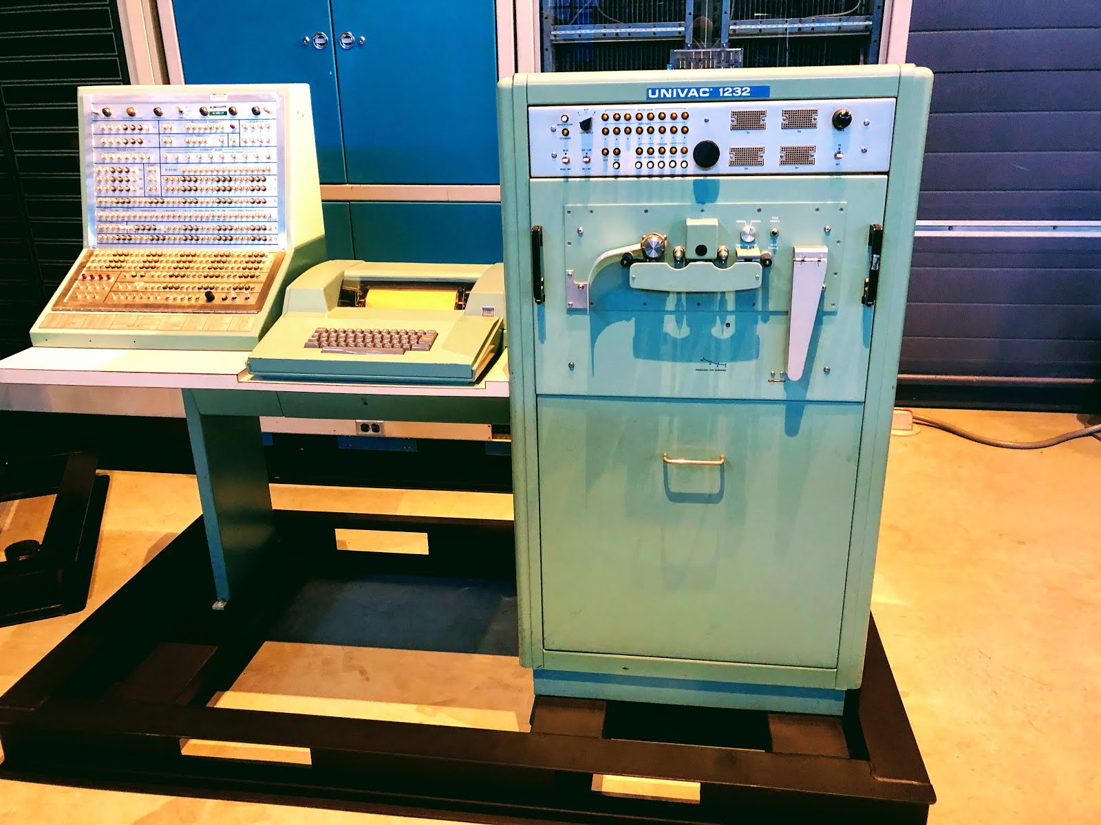 Walking Arizona: UNIVAC 1232