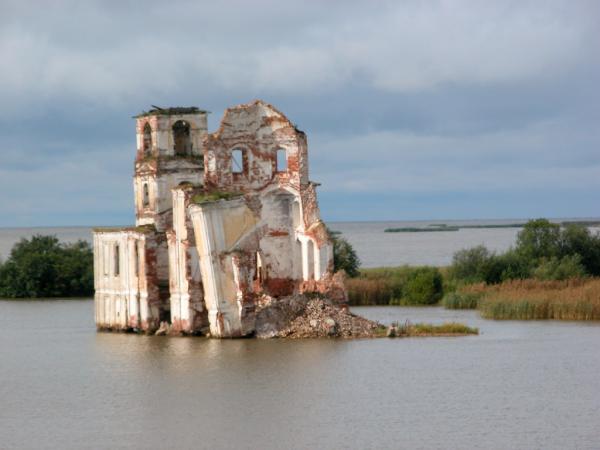 Underwater Churches