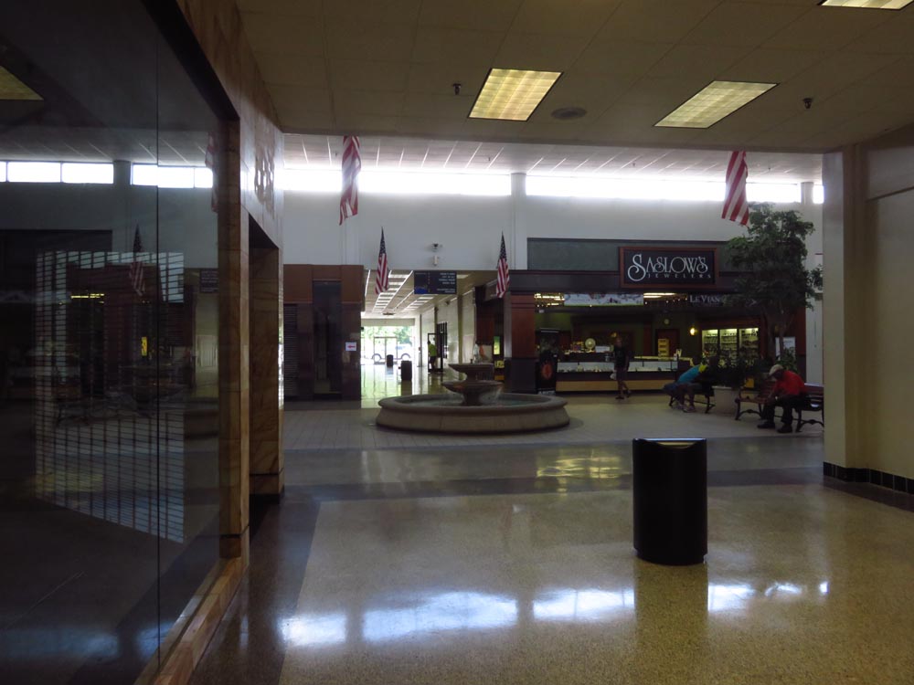 Sky City: Retail History: Southgate Mall: Elizabeth City, NC