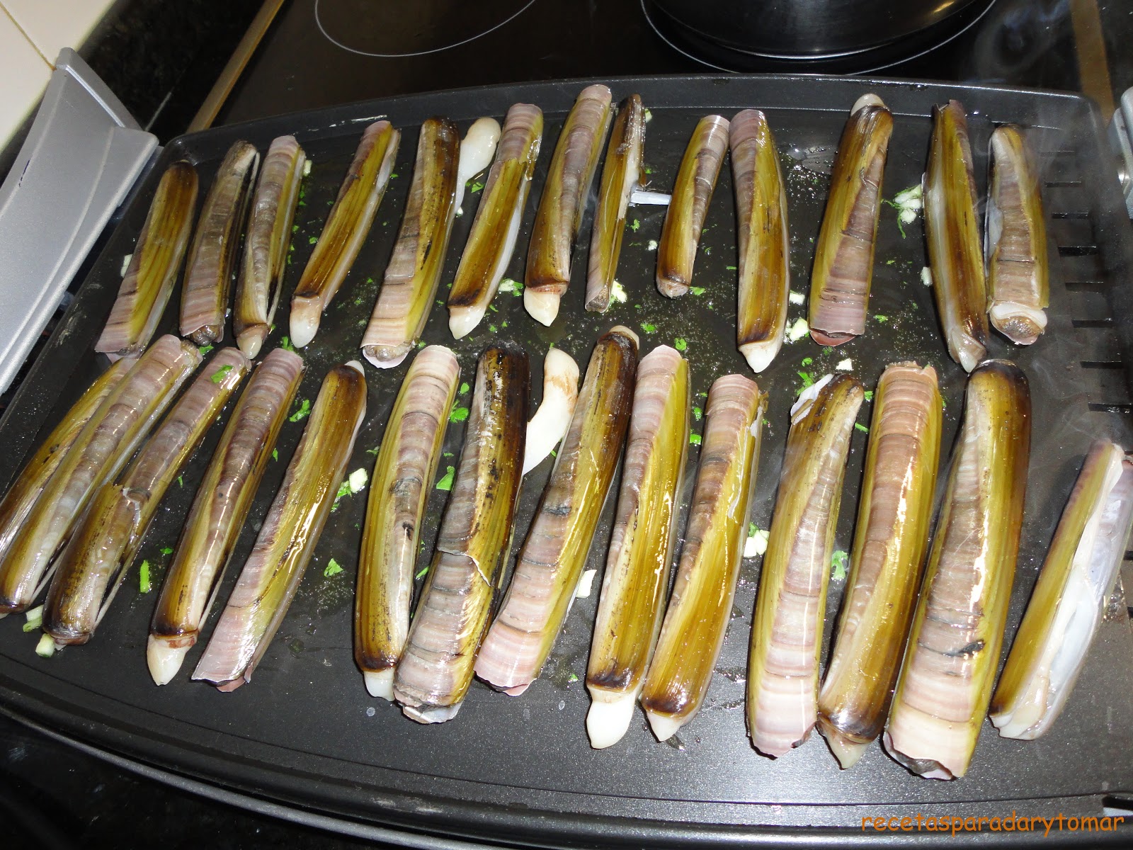 RECETAS PARA DAR Y TOMAR: Navajas a la plancha