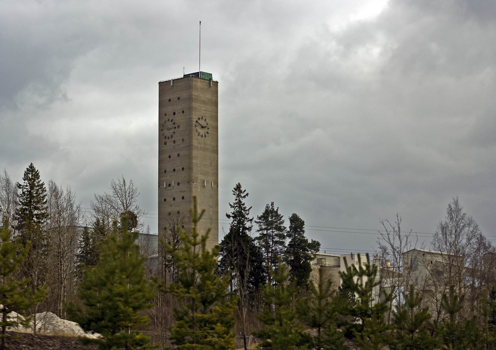 arkimietteitä: 16.4. Pääsiäisviikko