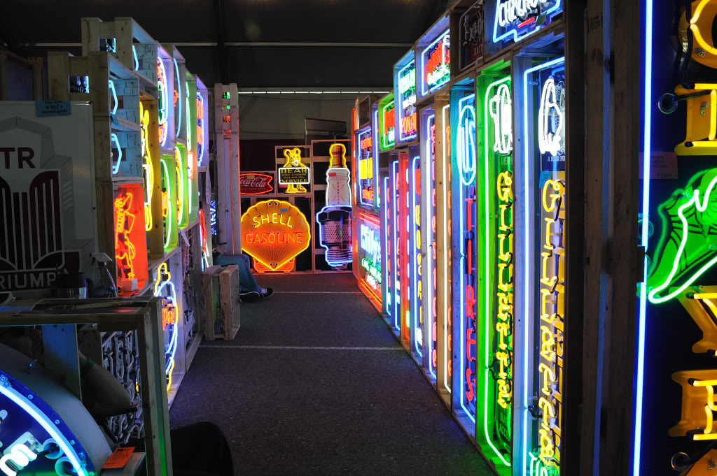 Wiki Neon Sign Blog: Neon Sign Collection in US Car Show
