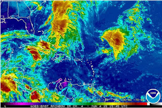 Roatan Weather: Mostly Cloudy and Calm