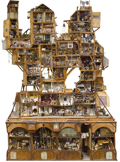 La Casa De Los RaToNeS