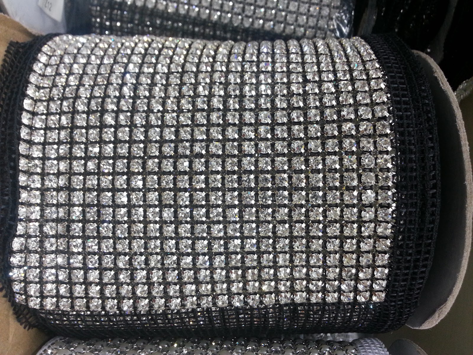 SD Aviamentos **strass**: MALHAS DE METAL , STRASS, PIRÂMIDE, PÉROLA