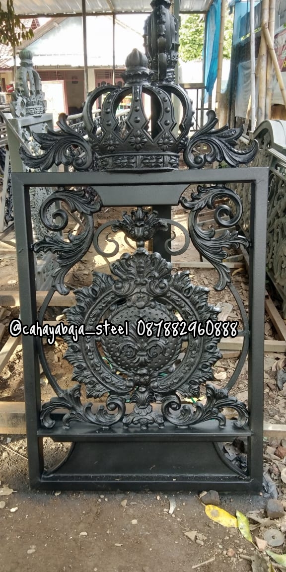 Besi Tempa Klasik: PEMBUATAN PINTU PAGAR BESI TEMPA ( WROUGHT IRON ...