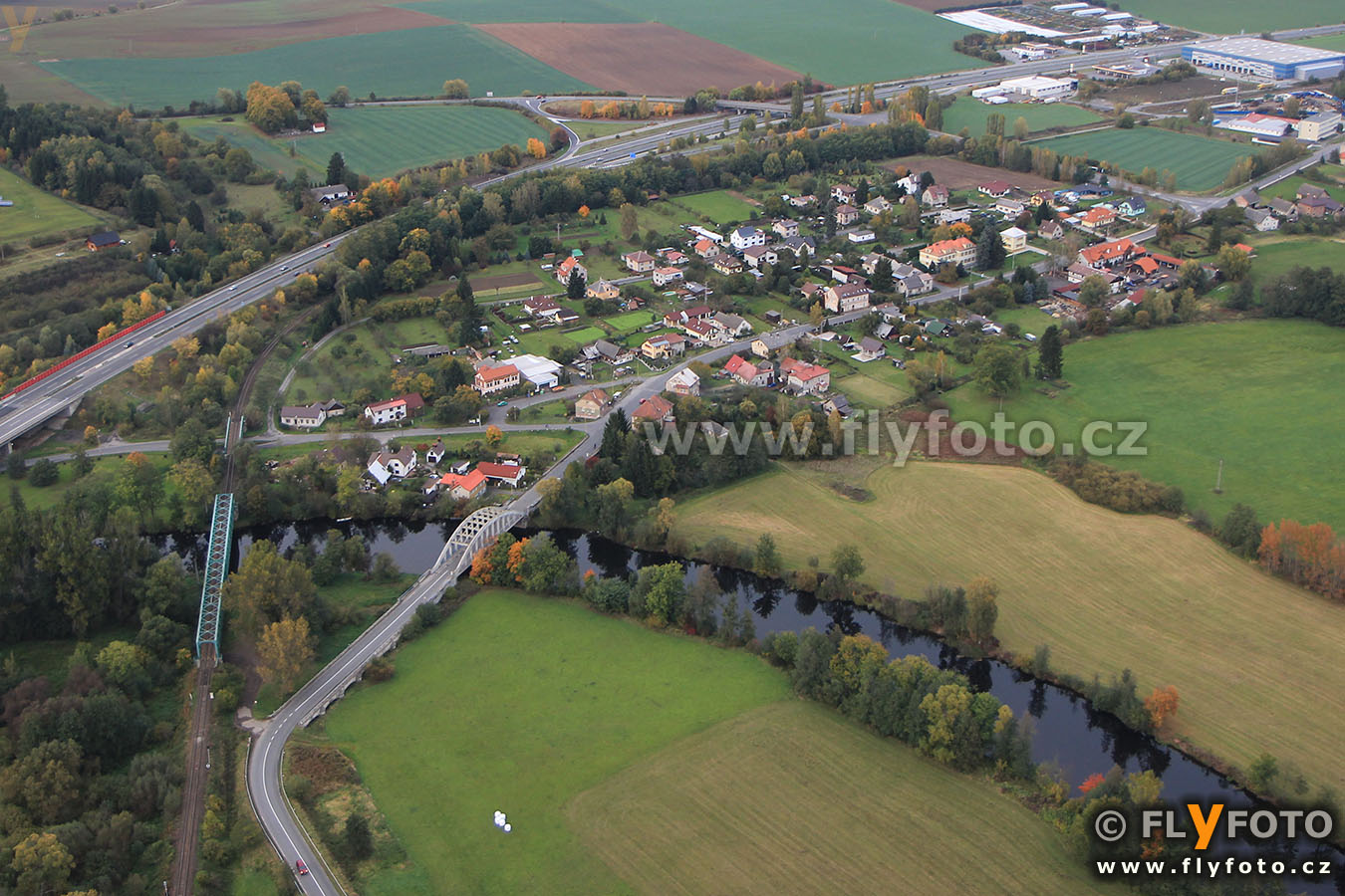 FLyFOTO letecká fotografie a video: Svijany