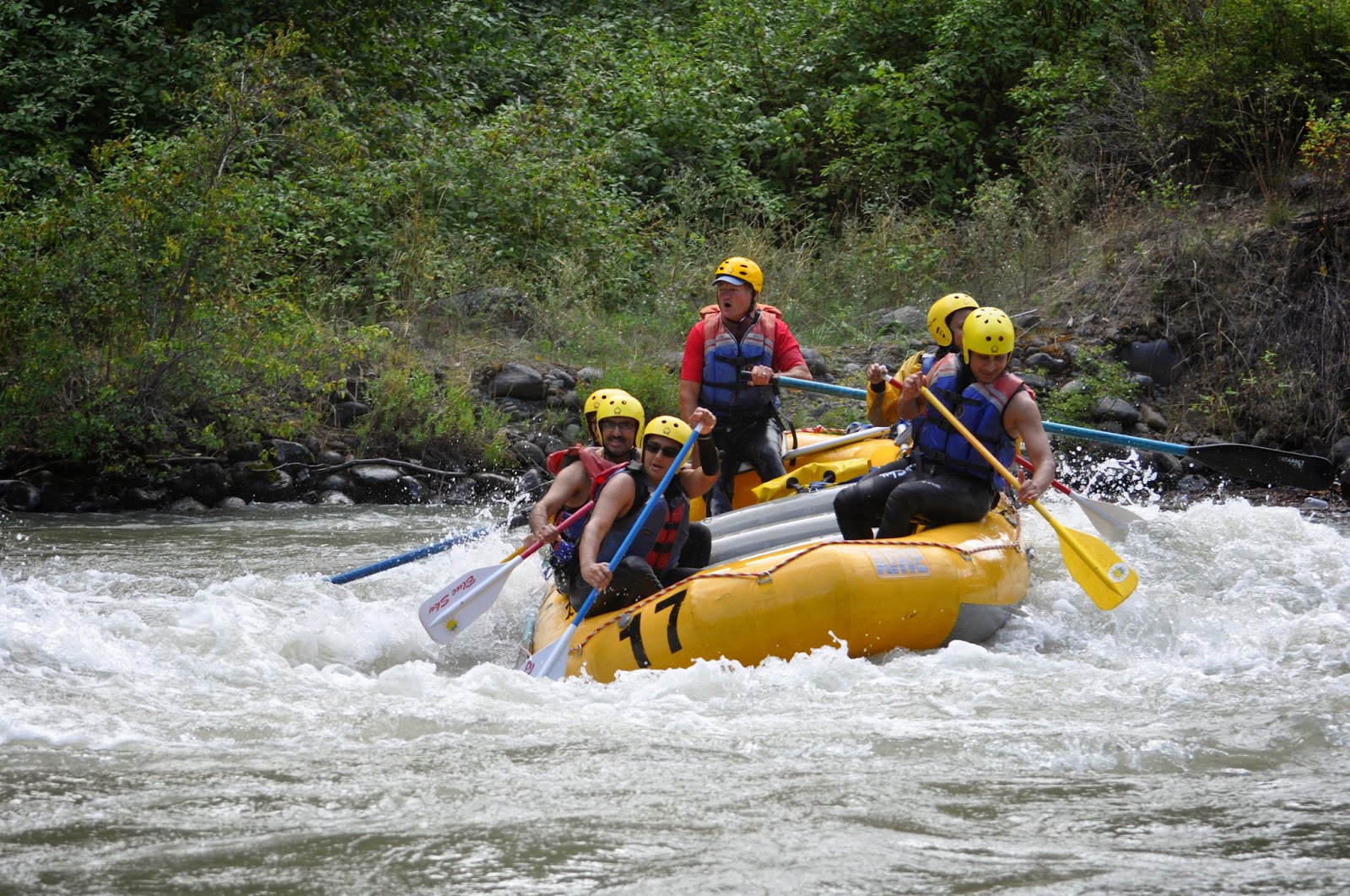 Rafting in Tieton: Part 2 - Ananya Tales