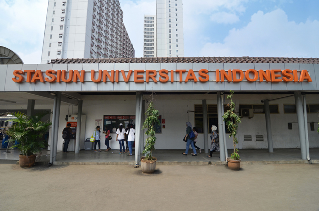 Stasiun Universitas Indonesia (UI) Depok - THE COLOUR OF INDONESIA