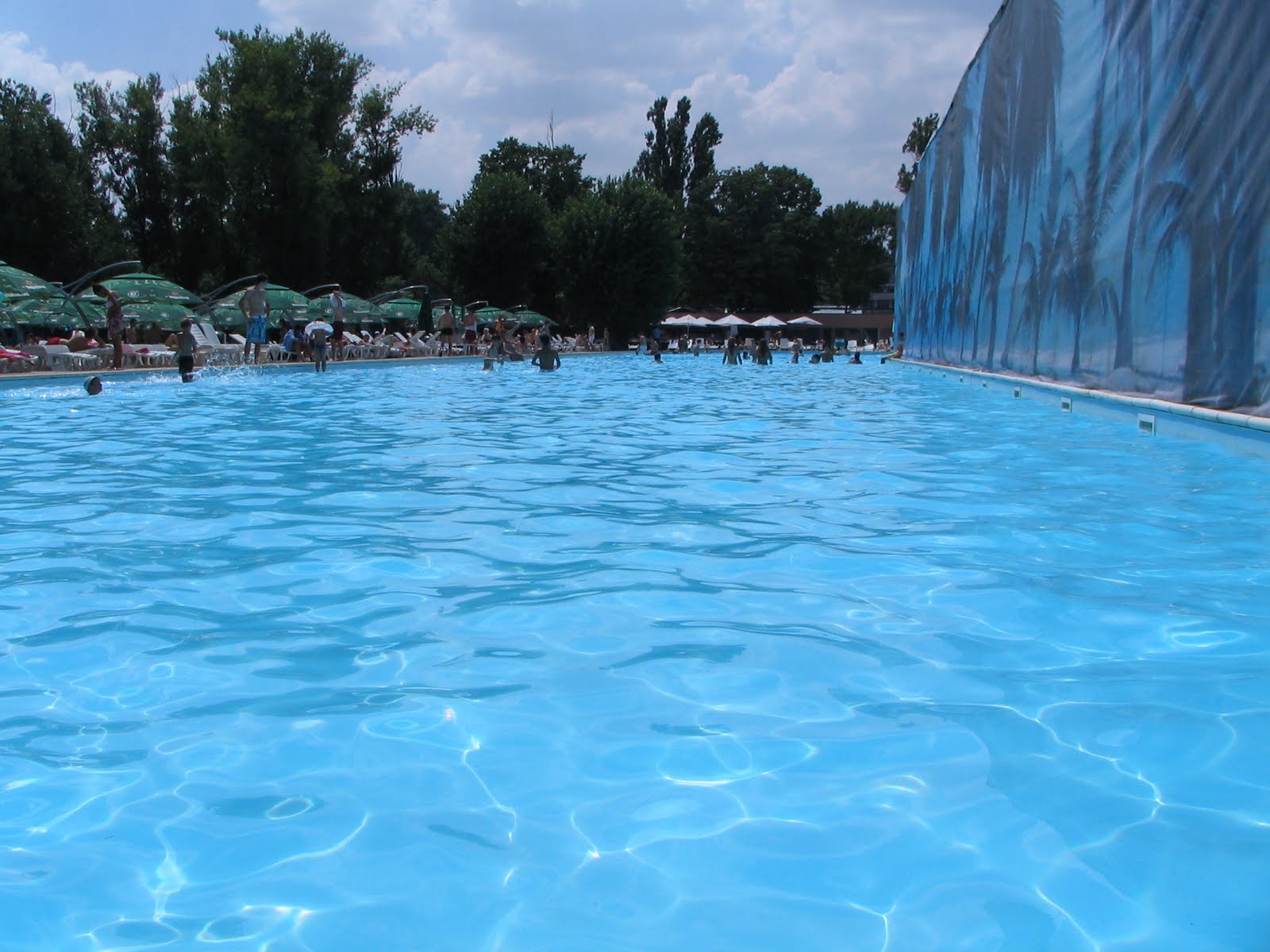LA MULTI ANI, ROMANIA!: Strandul Tineretului