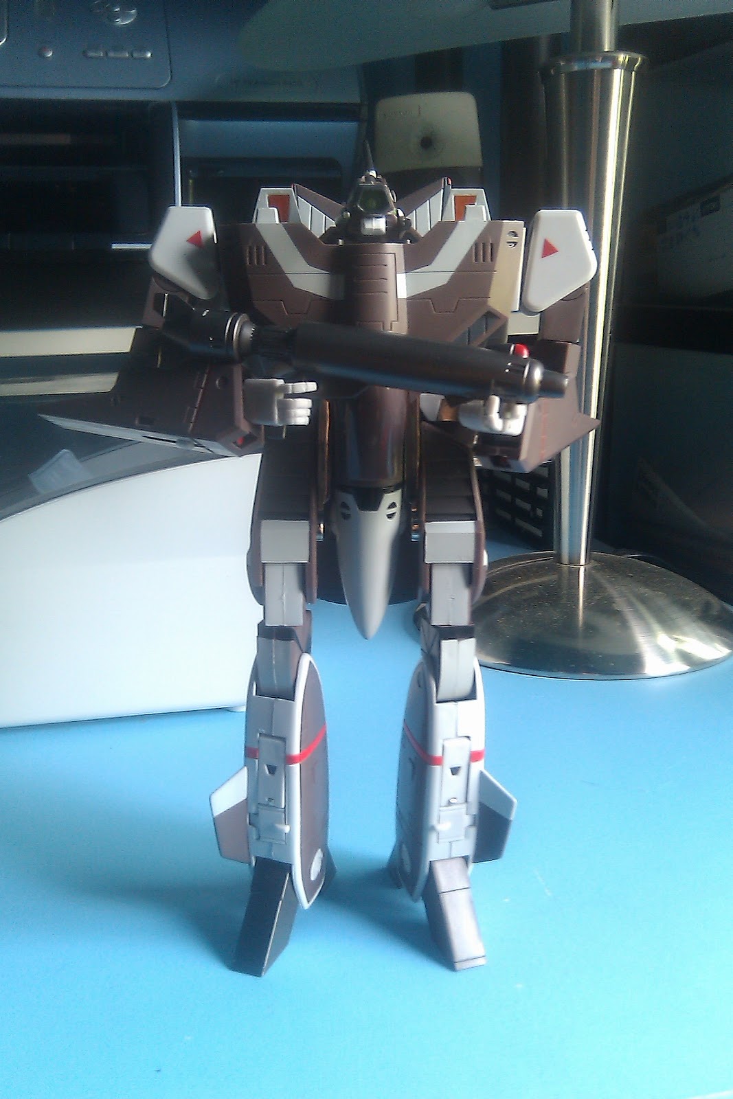 A Review of Jack Archer's YF-1R Veritech from Toynami's Robotech ...