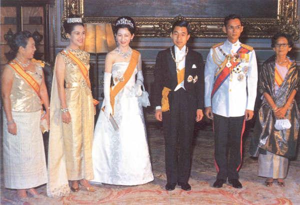 Empress Michiko - Wikipedia, the free encyclopedia