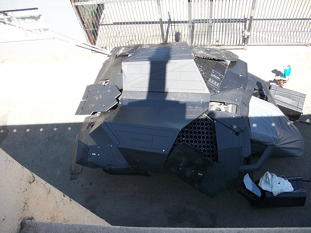 News: Nolan, Bale, Oldman and Batwing set photos