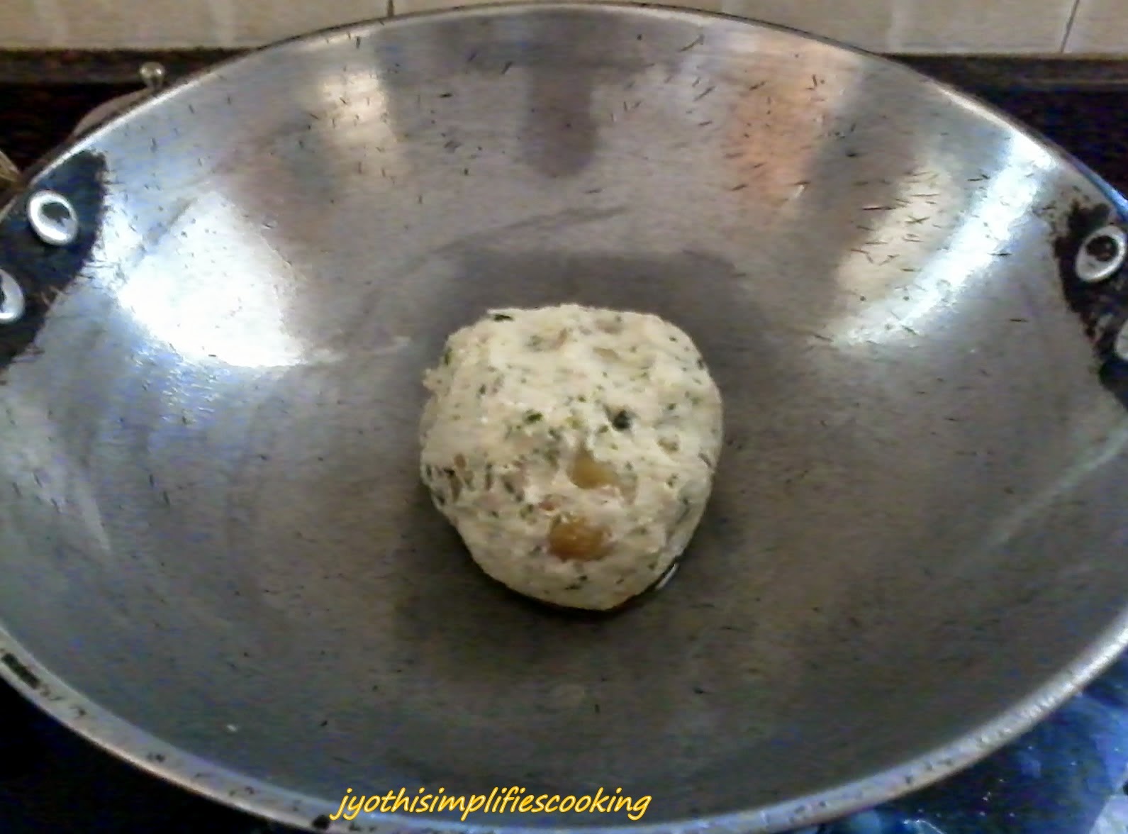 AVARE KALU ROTTI/ MOCHAKAI ROTTI/ANUMA GINJULA ROTTI/SURTI PAPADI RICE ROTI