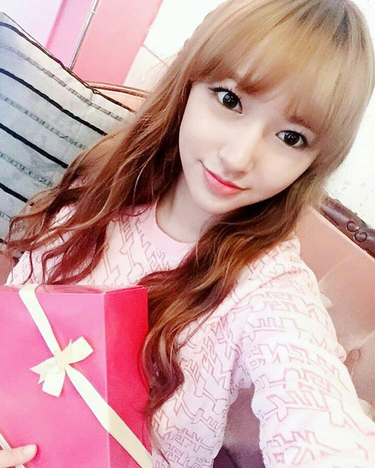Cheng Xiao Updates Fans With A Beautiful Selca! :: Daily K Pop News ...