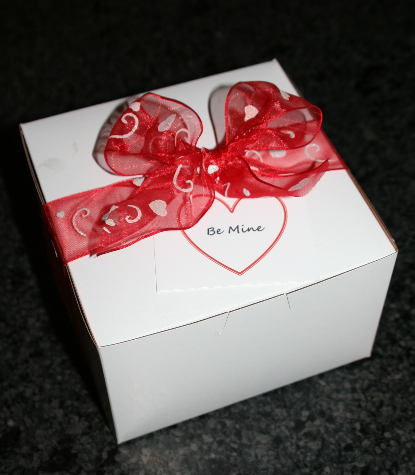 Edge Desserts: Sweet Heart Cakes are Here!