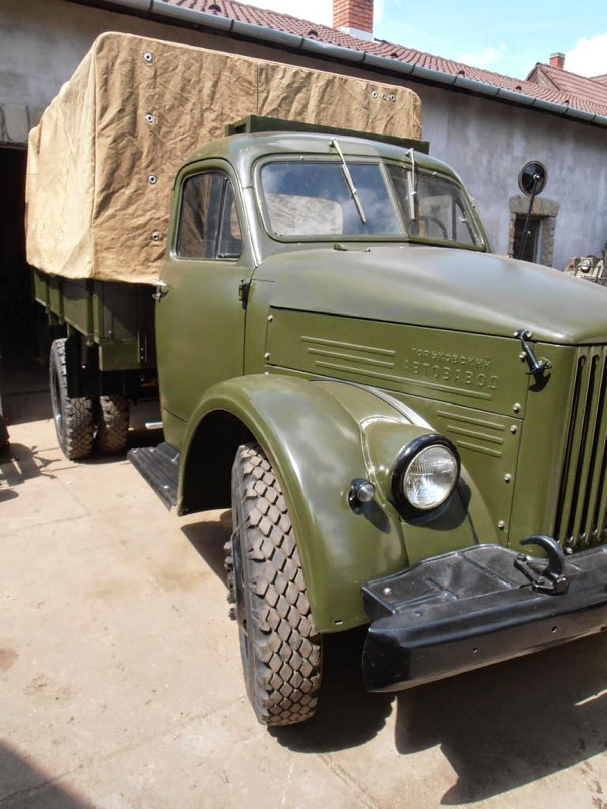VINTAGE MILITARY VEHICLE SALES AND RESTORATION - HUNGARY