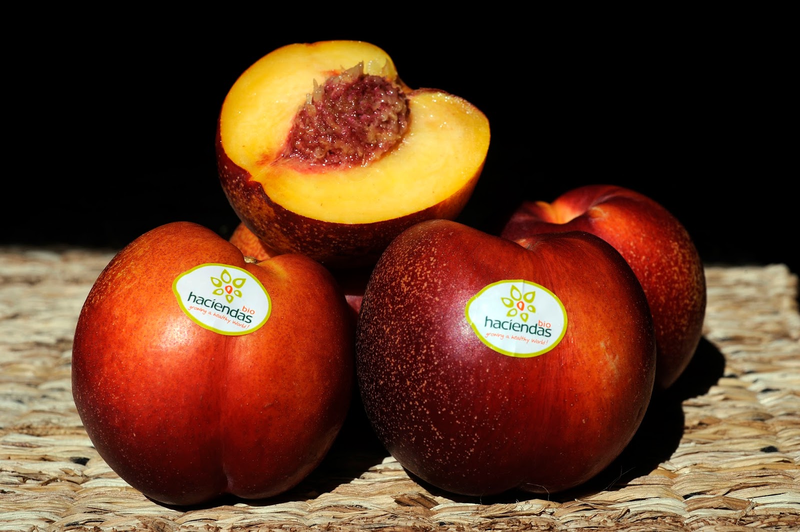 Terra Frutas Orgânicas: Direto da Espanha: pêssego, nectarina e ameixa