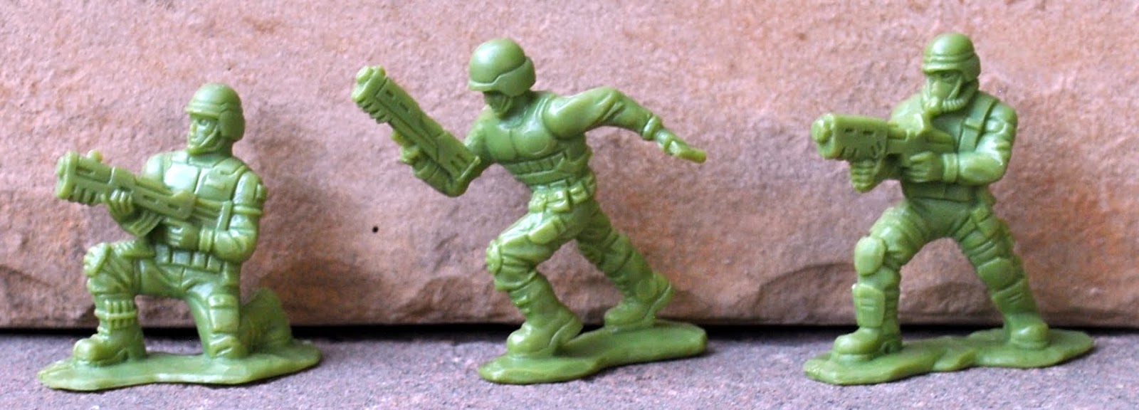 Fantasy Toy Soldiers: GALOOB: Xpanders, Knockoffs and Imitators.