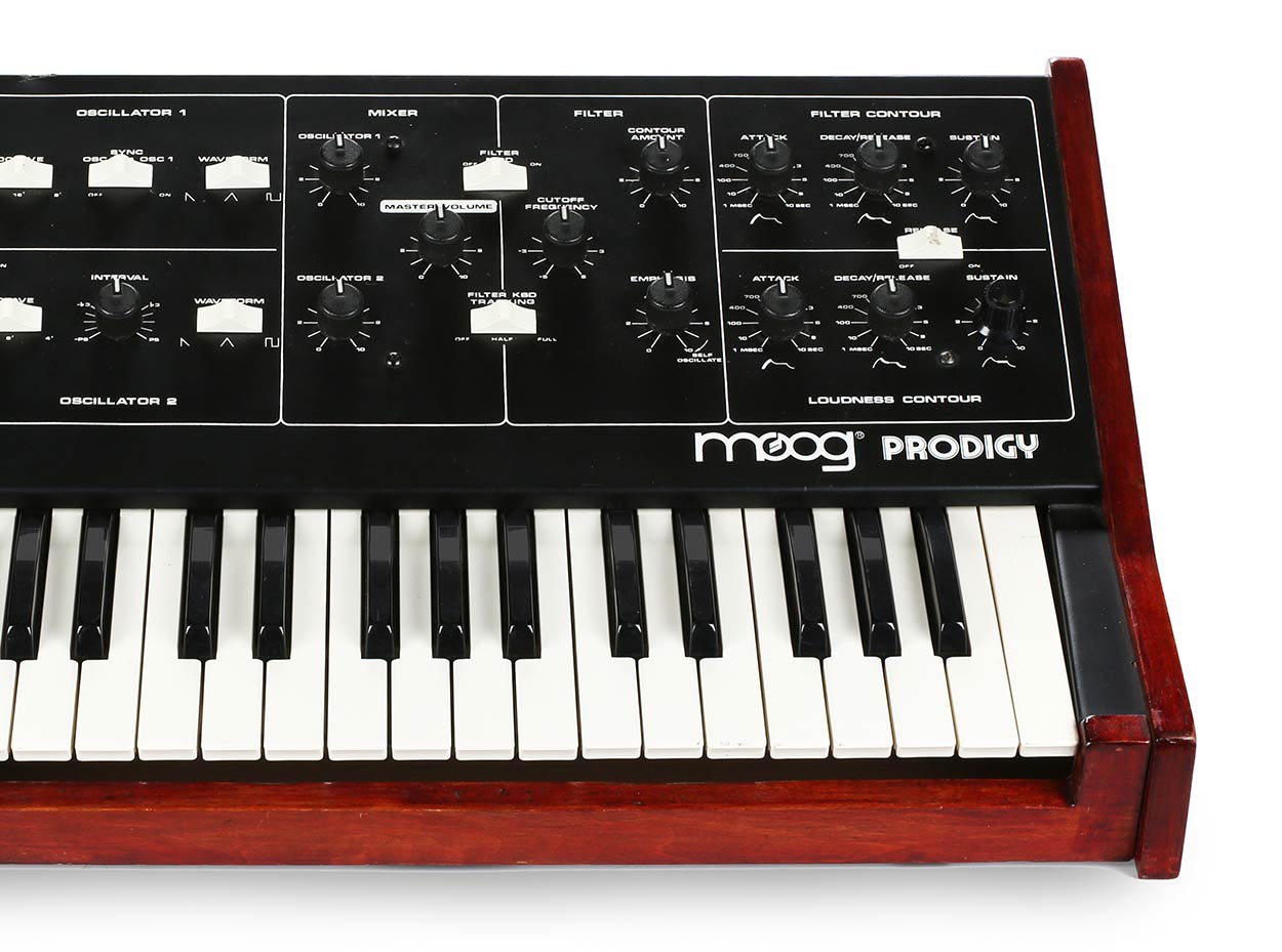 MATRIXSYNTH: Moog Prodigy 220V Analog Synth SN 1620x